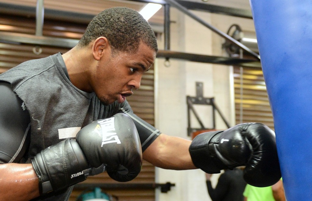 Award-winning photographer Naoki Fukuda pays a visit to the Mayweather ...