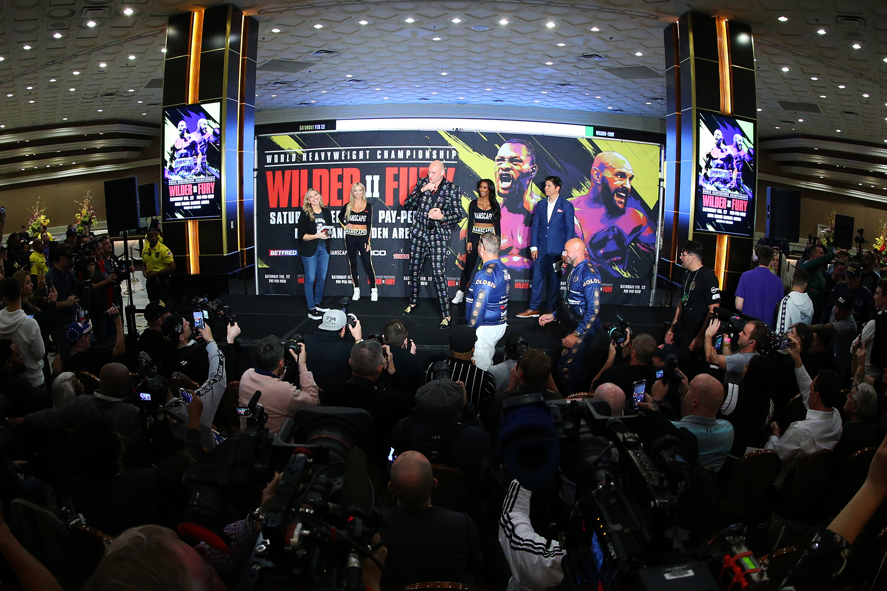 PHOTOS: Deontay Wilder and Tyson Fury Make Their Grand Arrivals to Las ...